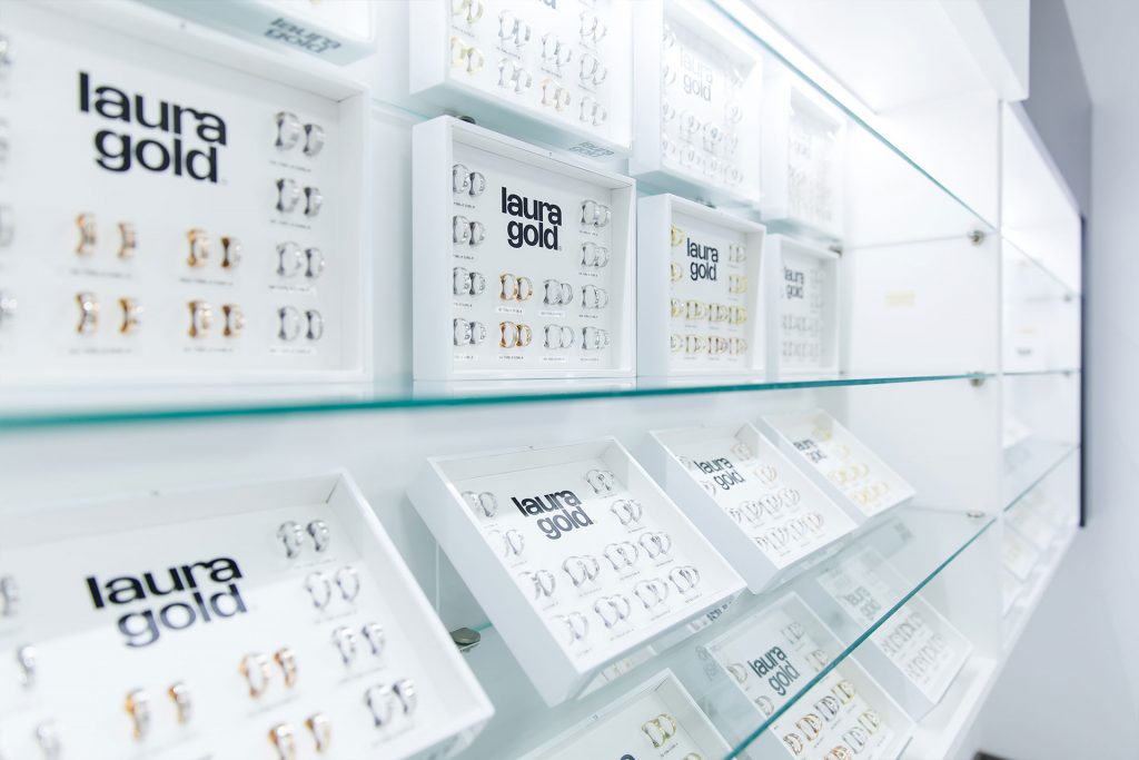 Showroom | Laura Gold