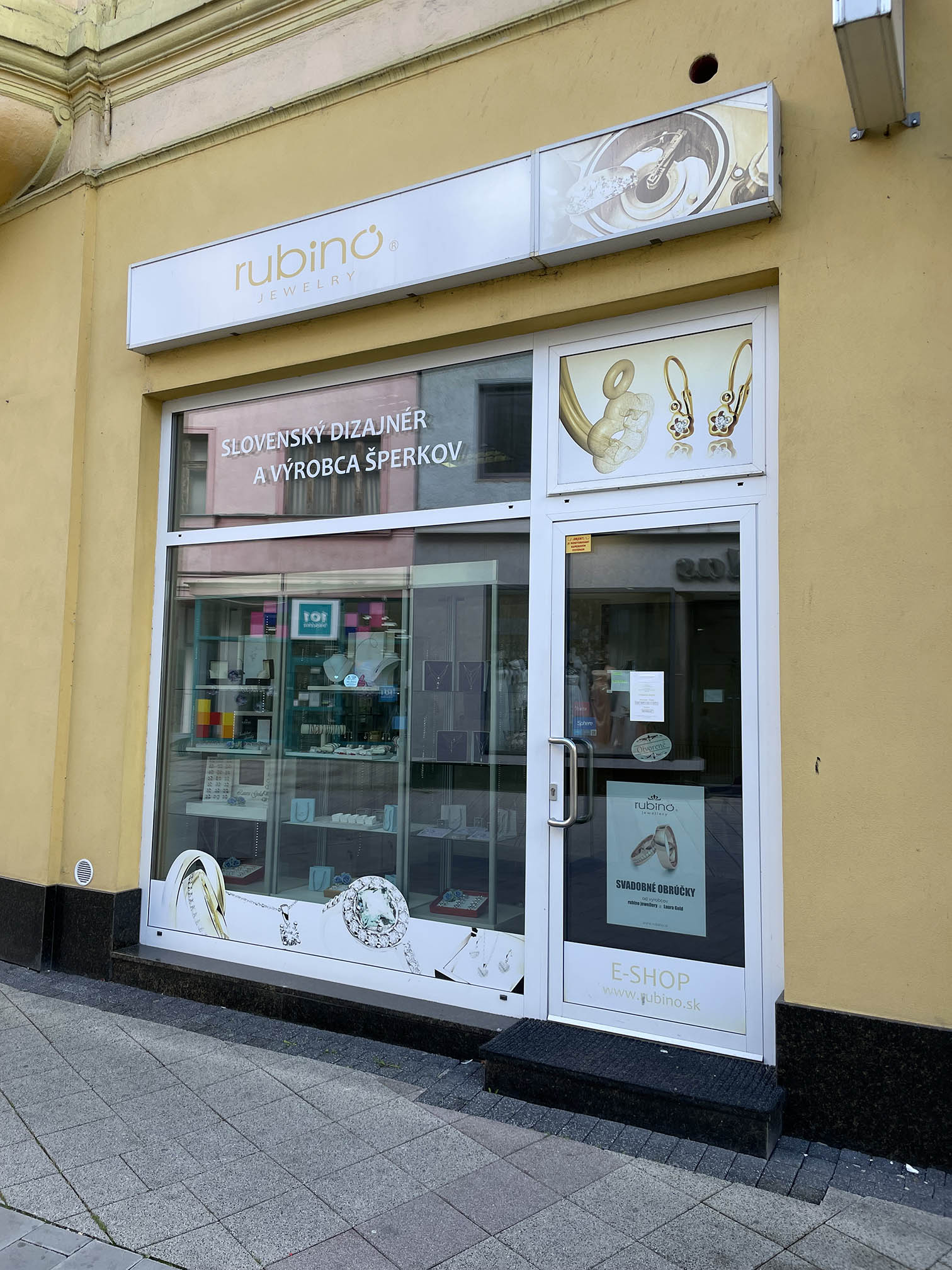 RUBINO JEWELRY - Laura Gold